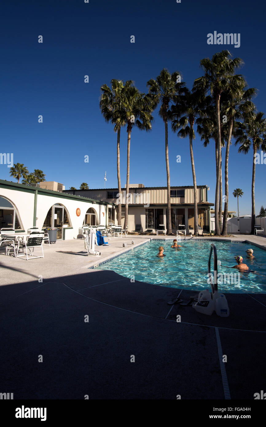 Women in swimming pool hi-res stock photography and images - Alamy