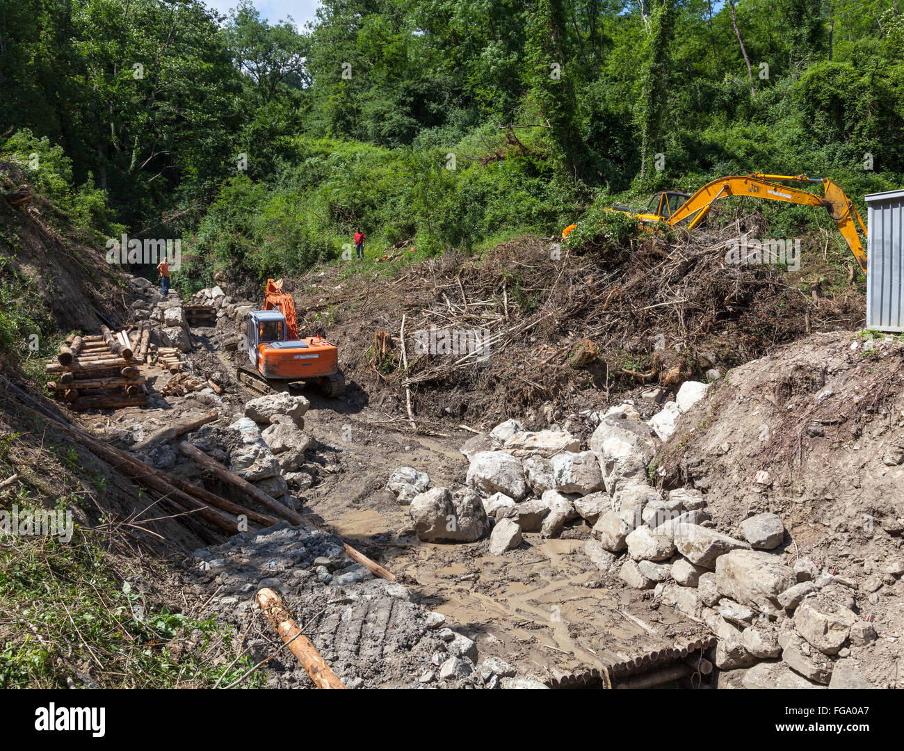 Flood defence construction hi-res stock photography and images - Alamy