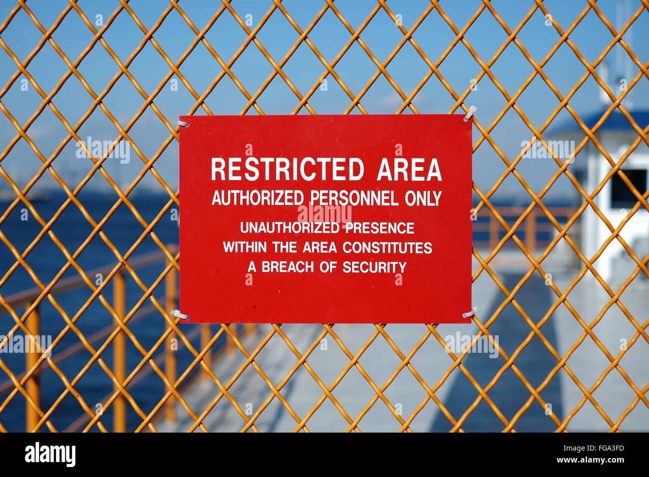 Warning sign on fence hi-res stock photography and images - Alamy