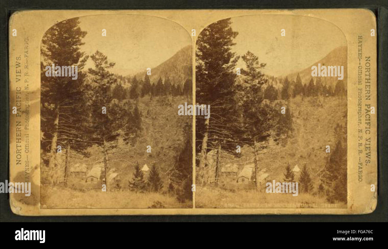 Mullen tunnel grade showing log cabin hi-res stock photography and ...