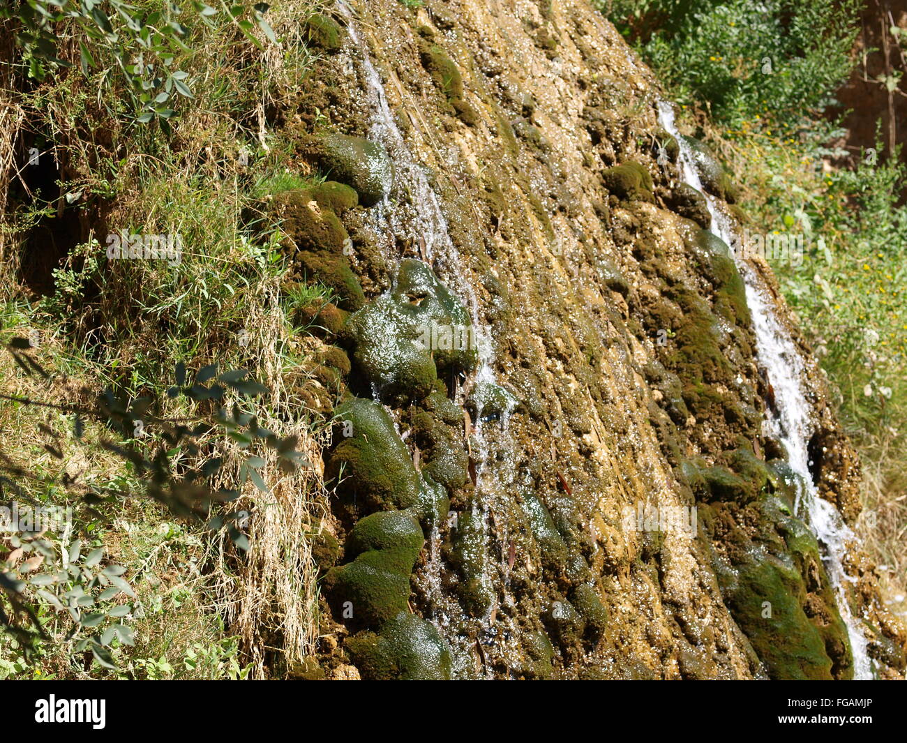 Water from rock hi-res stock photography and images - Alamy