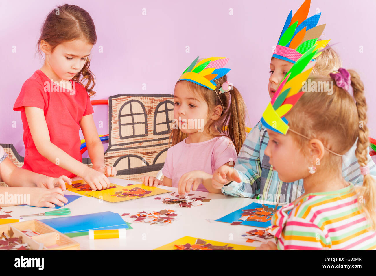 Girls boy in kindergarten craft hi-res stock photography and images - Alamy