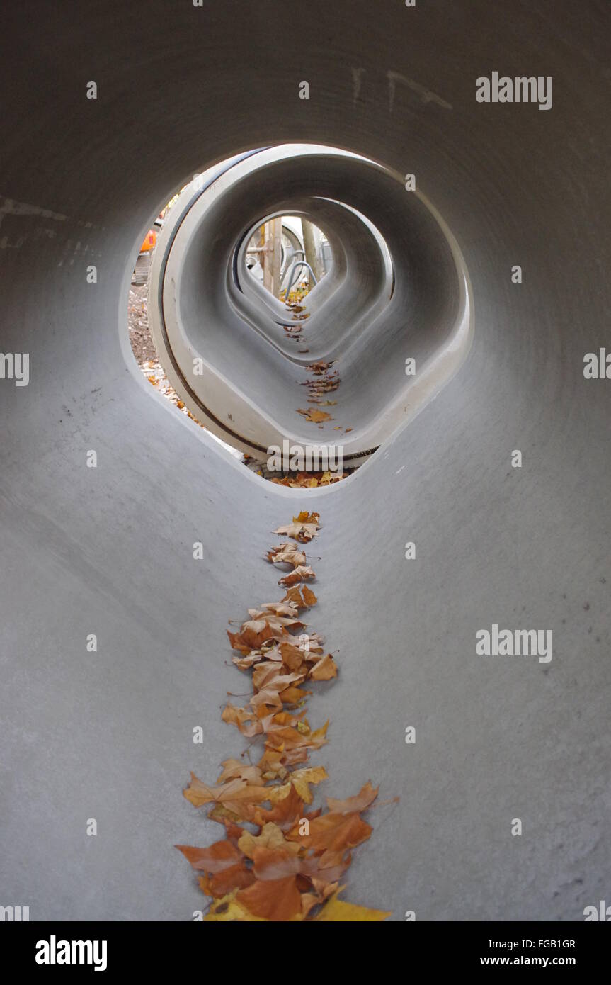 Hallow tube hi-res stock photography and images - Alamy