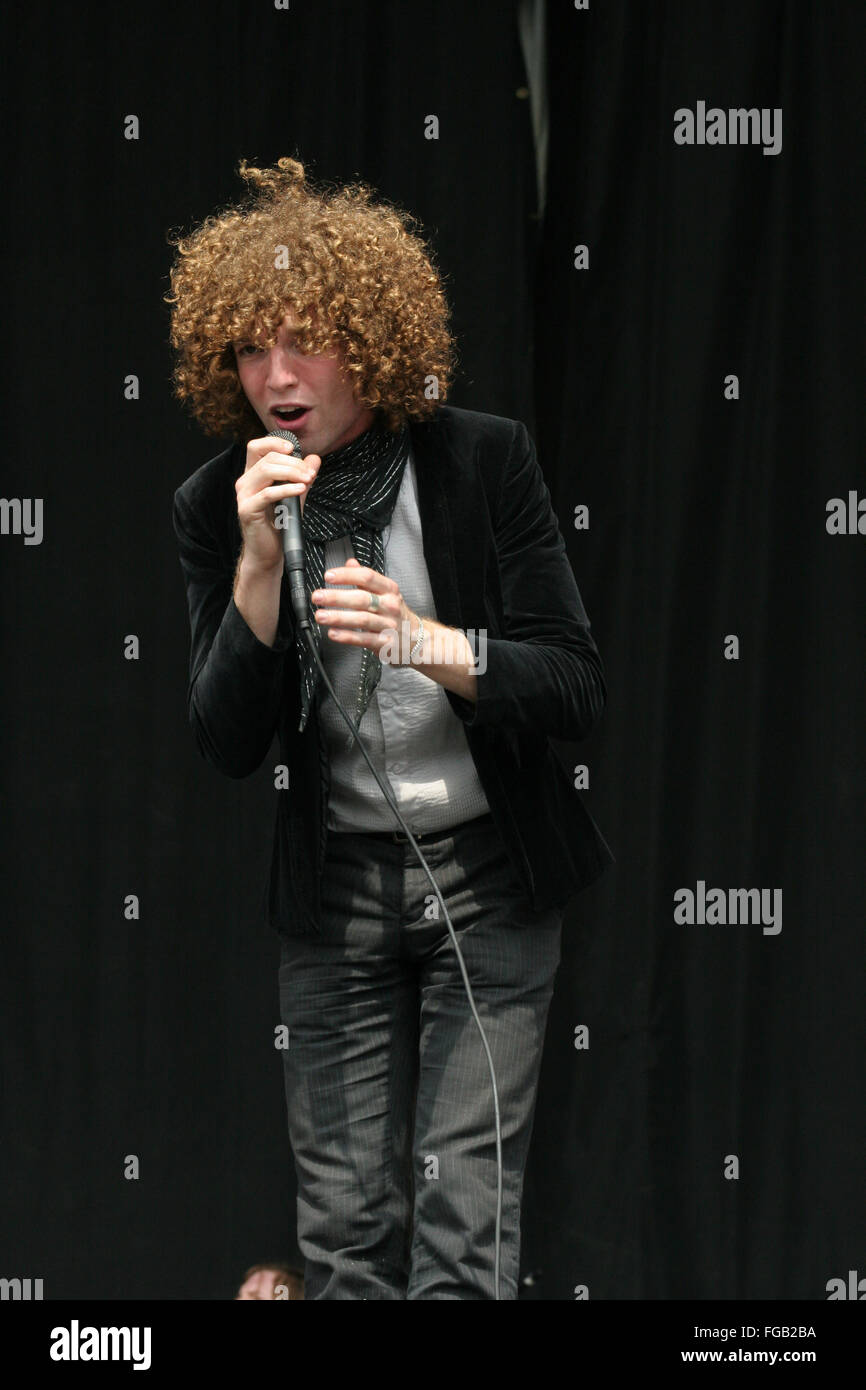 Steve Bays singer in the Hot Hot Heat band performing at Glastonbury ...