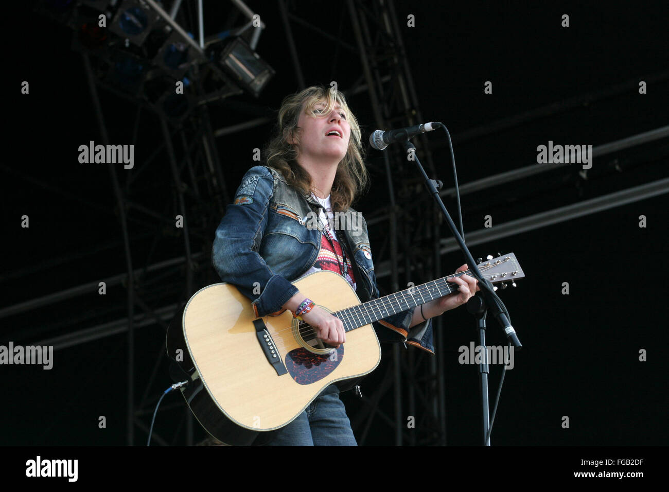 Martha Wainwright Canadian-American folk-rock singer-songwriter ...