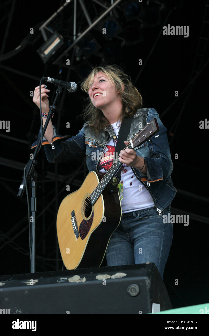 Martha Wainwright Canadian-American folk-rock singer-songwriter ...