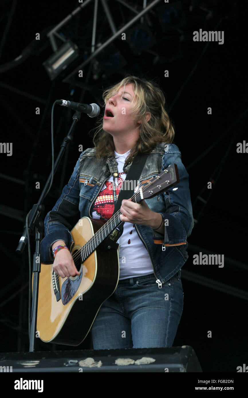 Martha Wainwright Canadian-American folk-rock singer-songwriter ...