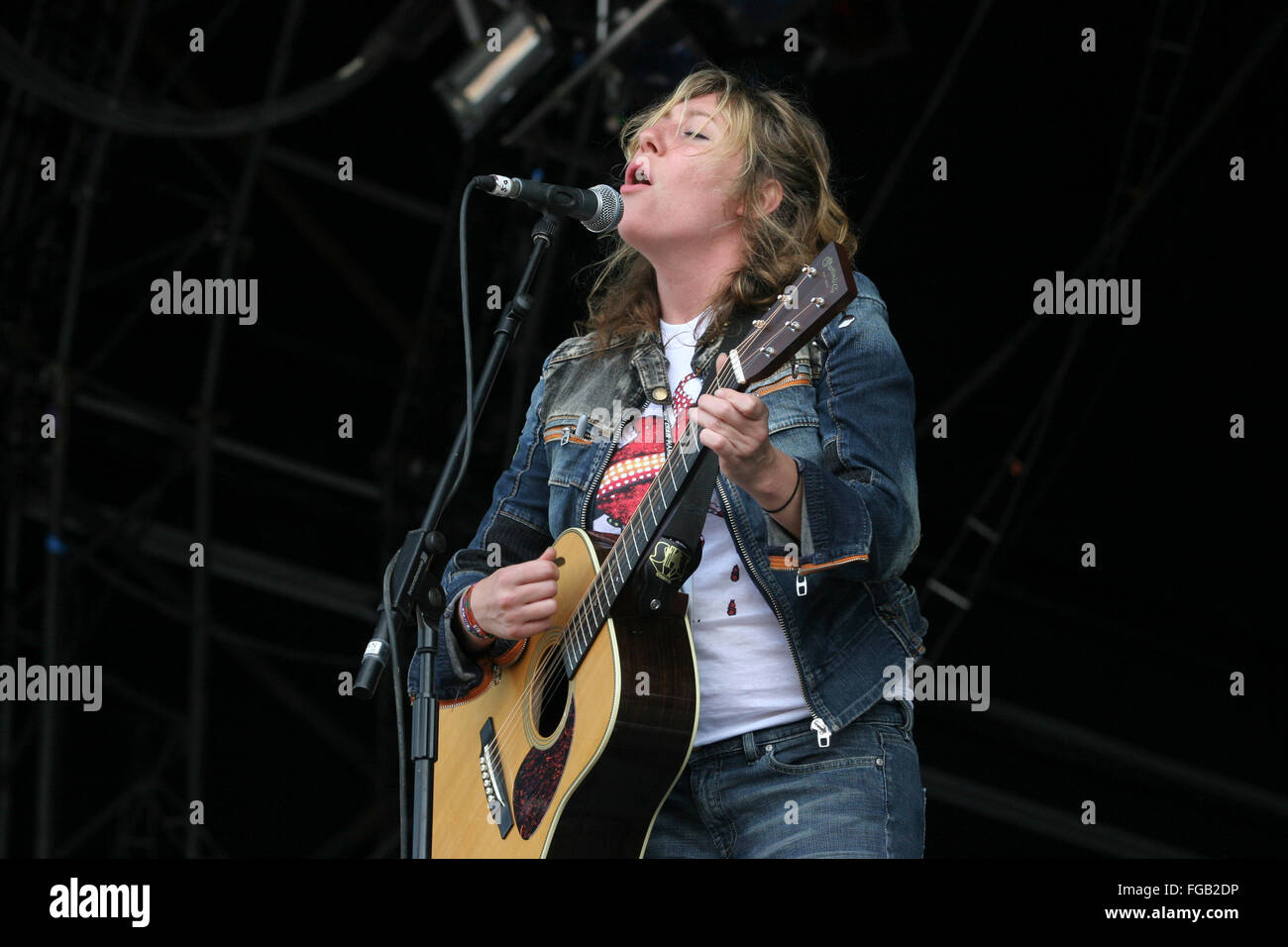 Martha Wainwright Canadian-American folk-rock singer-songwriter ...