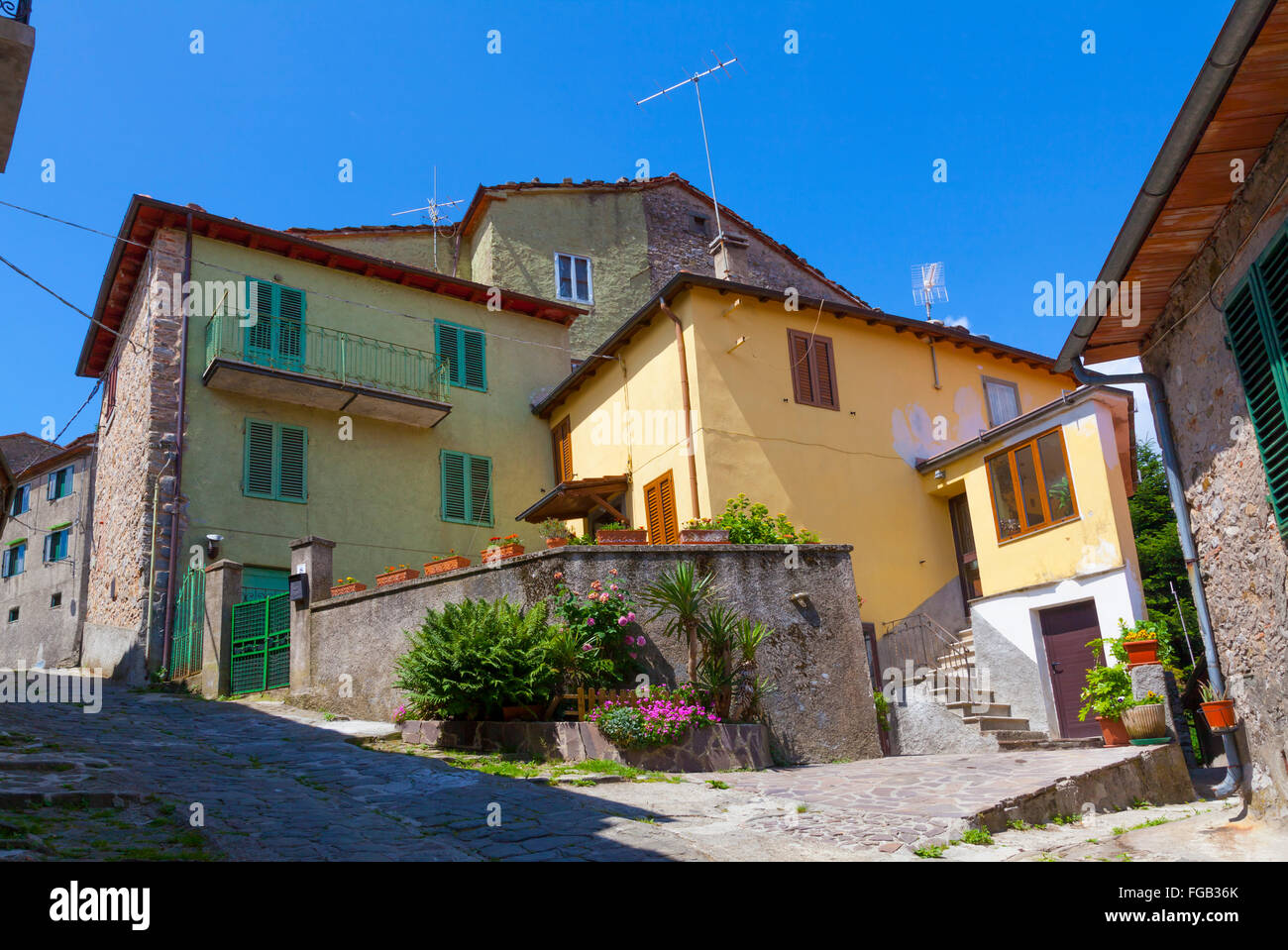 Remote village italy hi-res stock photography and images - Alamy