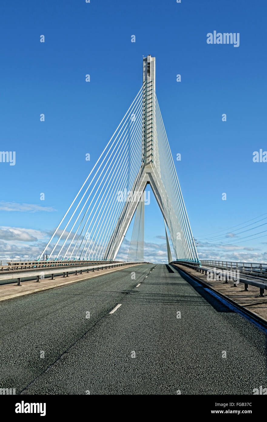 River Dee Estuary Bridge High Resolution Stock Photography and Images ...