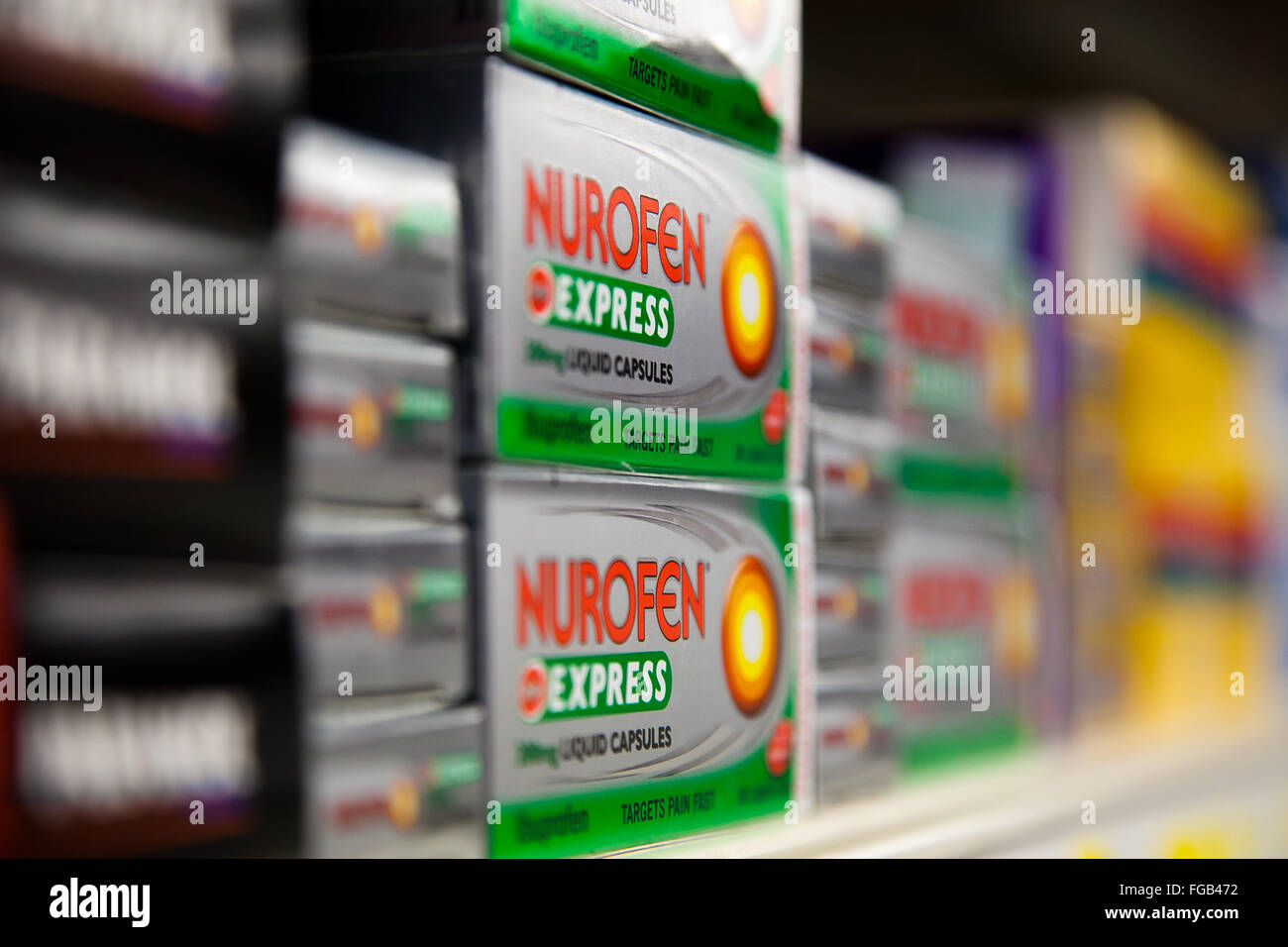 Pain killers on shelf hi-res stock photography and images - Alamy