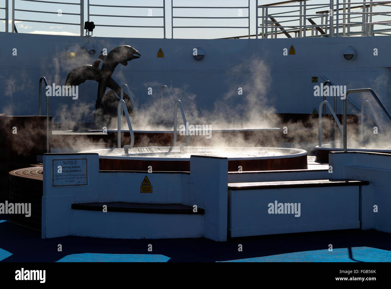 Steam coming off water hi-res stock photography and images - Alamy