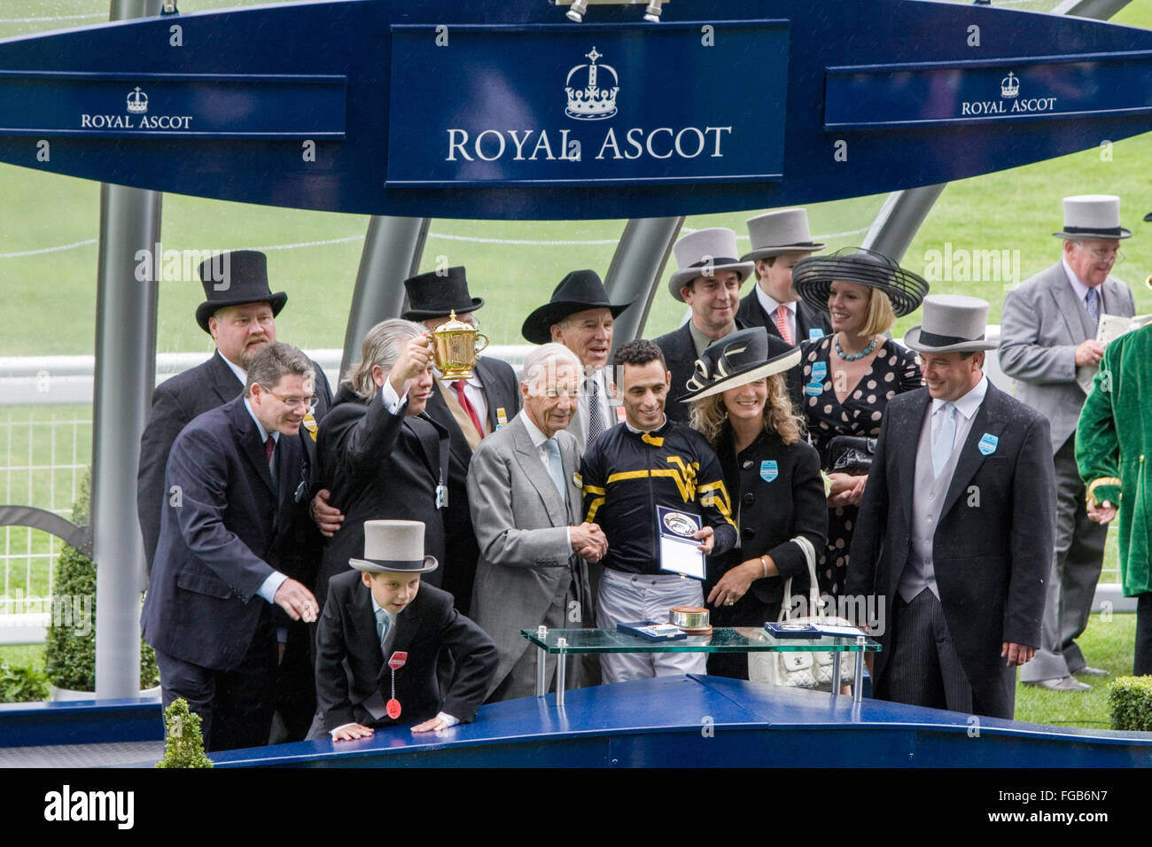 Winners enclosure ascot hi-res stock photography and images - Alamy