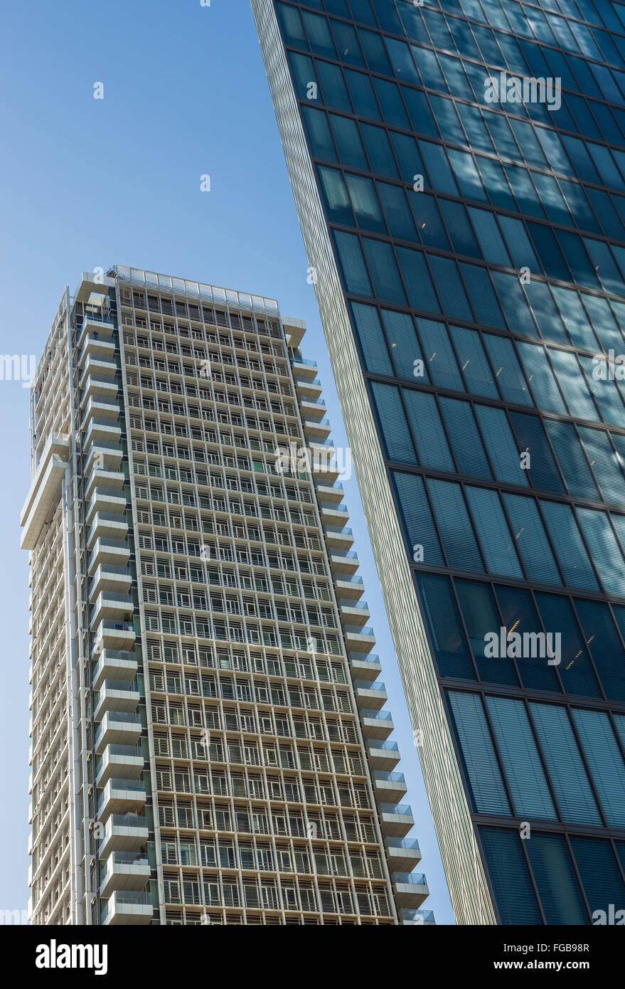 modern residential skyscraper in Tel Aviv Stock Photo - Alamy