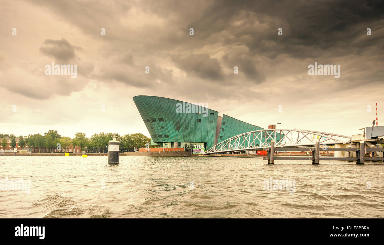 Science Museum Nemo and a dramatic skyas seen from the water Stock ...