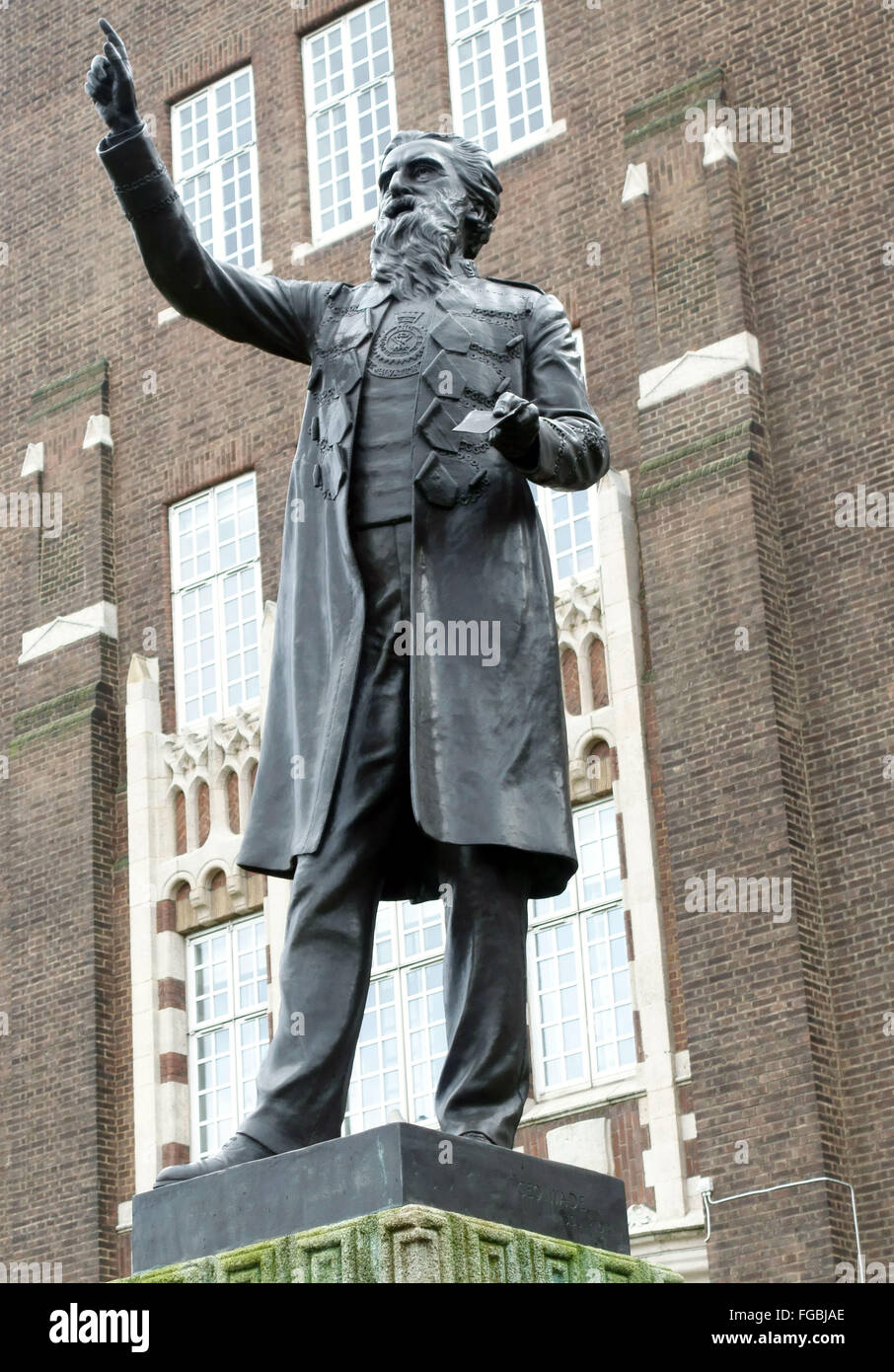 Statue of General William Booth, founder of the Salvation Army, South ...
