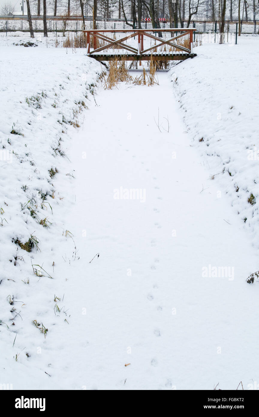 Brook covered in snow hi-res stock photography and images - Alamy
