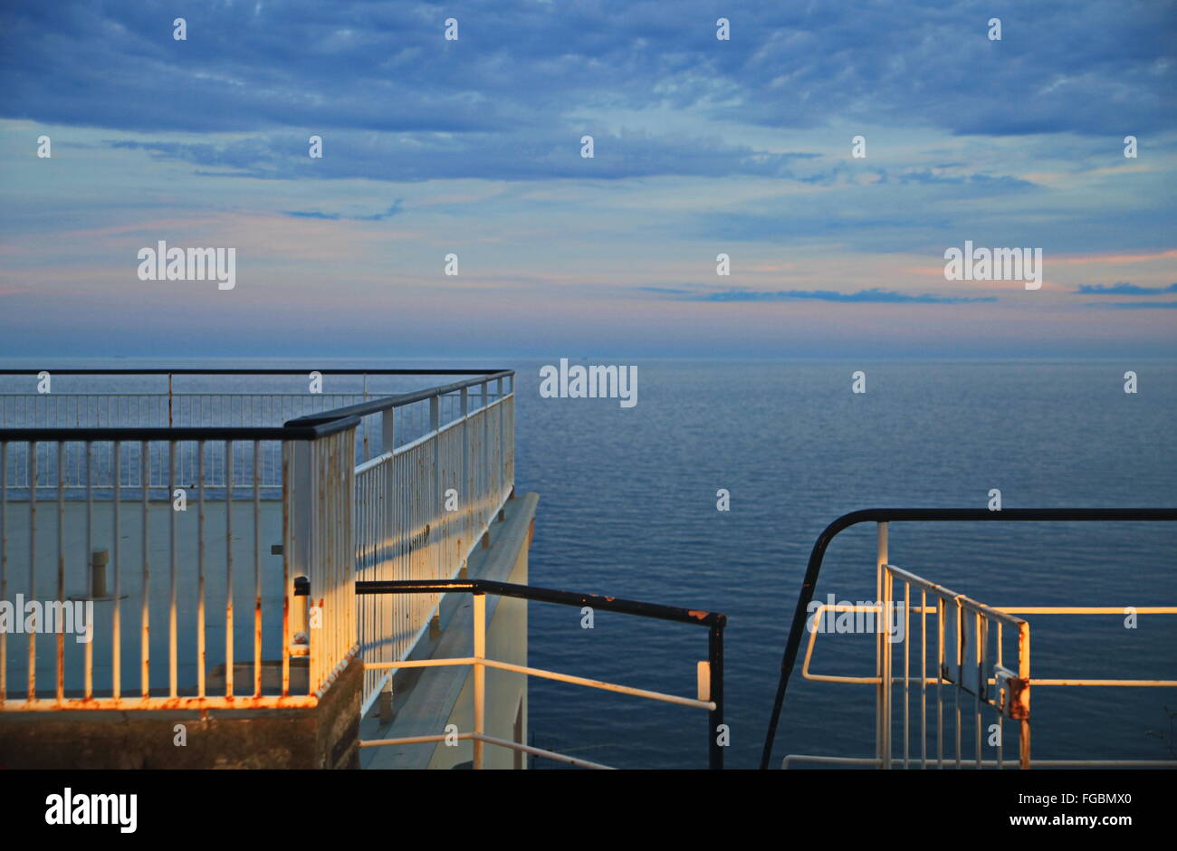 Over water observation deck hi-res stock photography and images - Alamy