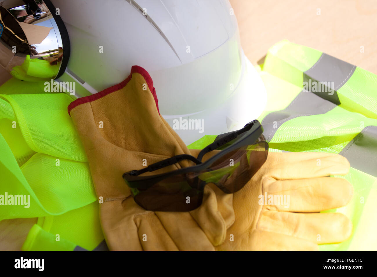 Handling , textile sling Stock Photo - Alamy