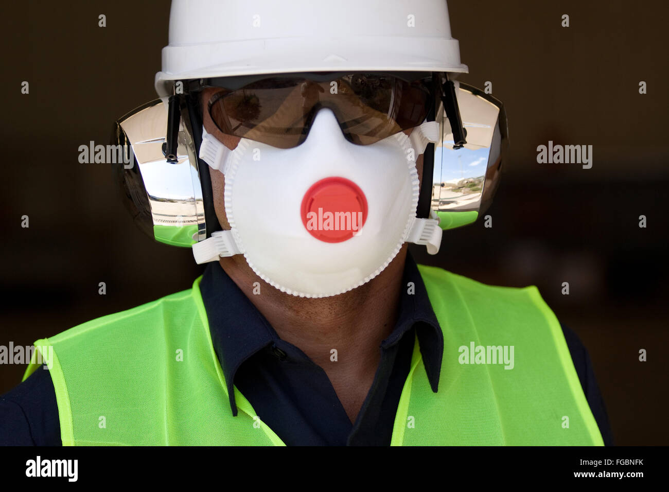 Handling , textile sling Stock Photo - Alamy