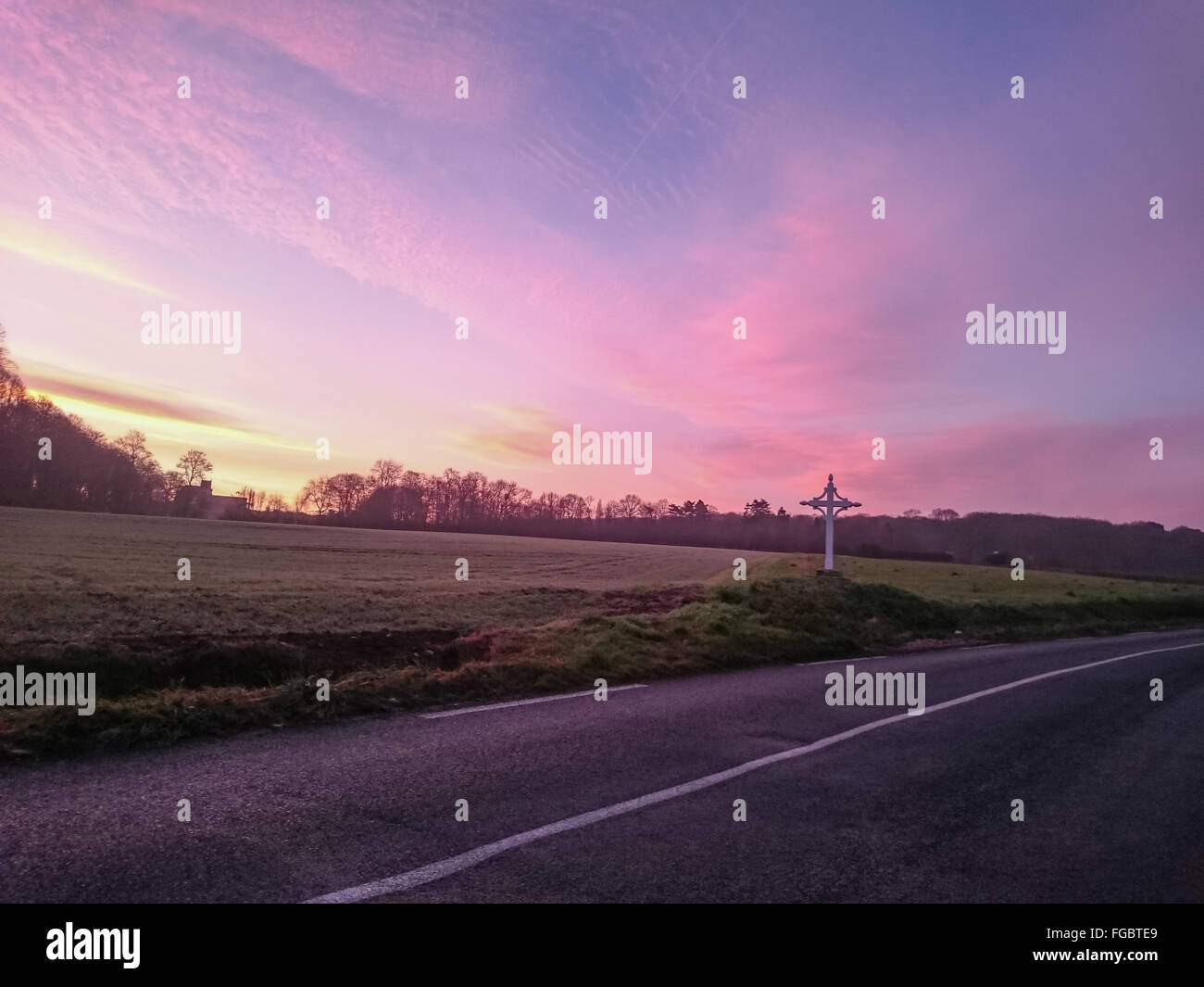 Cross at the roadside hi-res stock photography and images - Alamy