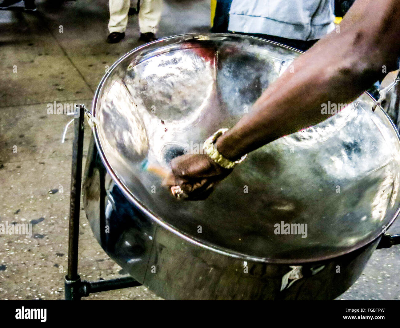 Hand percussion hi-res stock photography and images - Alamy