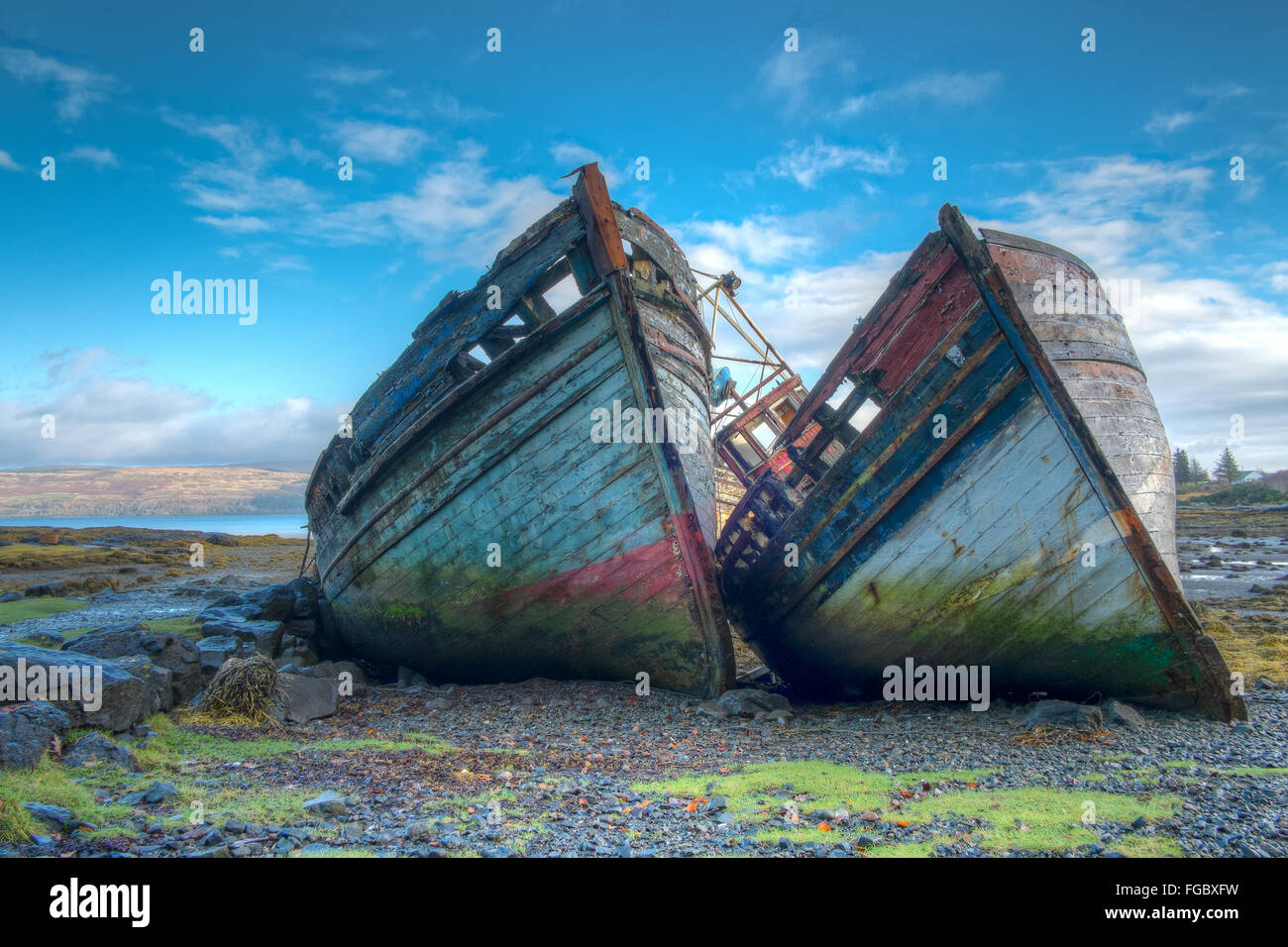 Run down boats hi-res stock photography and images - Alamy