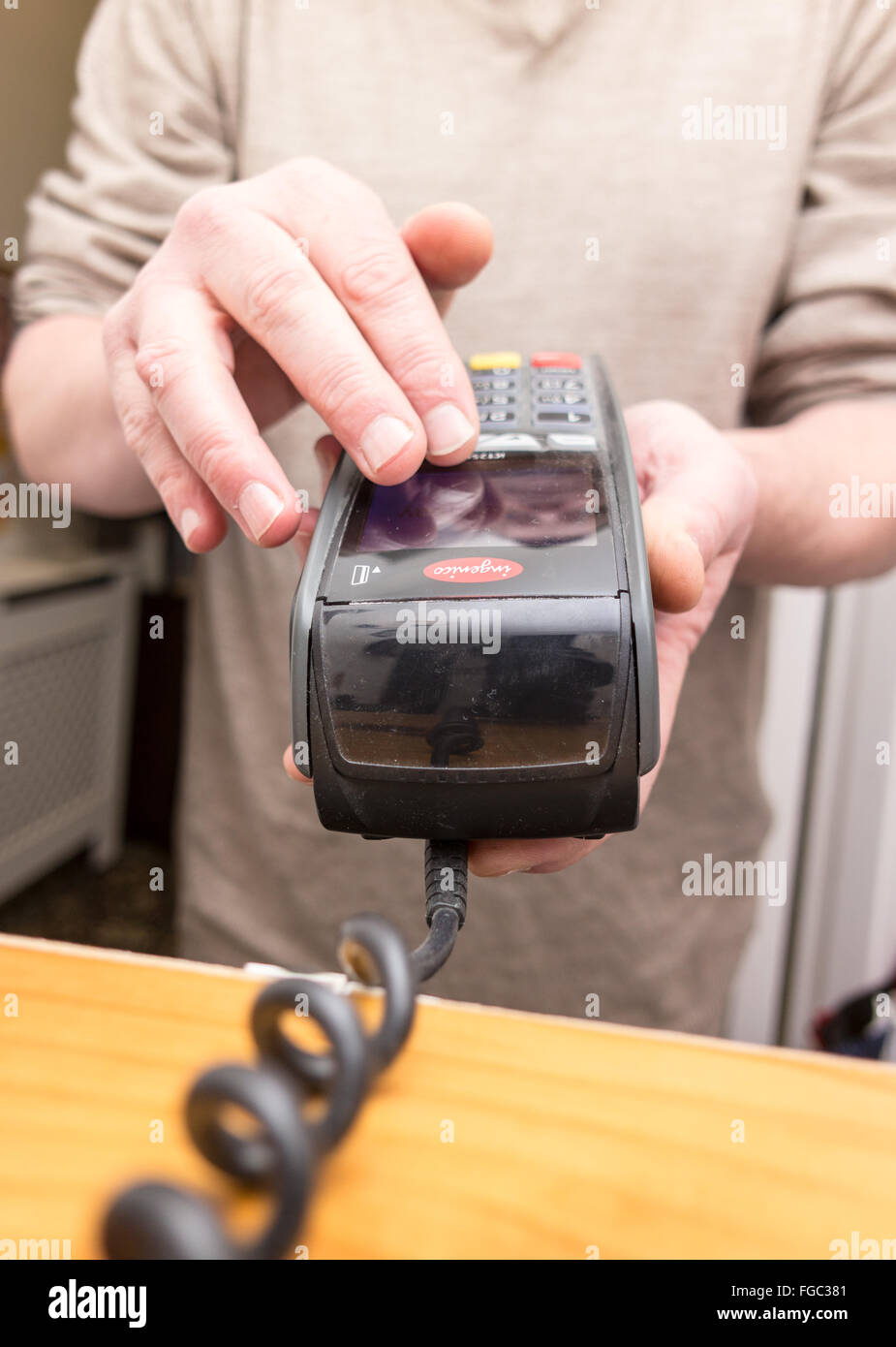 PDQ. Credit card machine Stock Photo - Alamy
