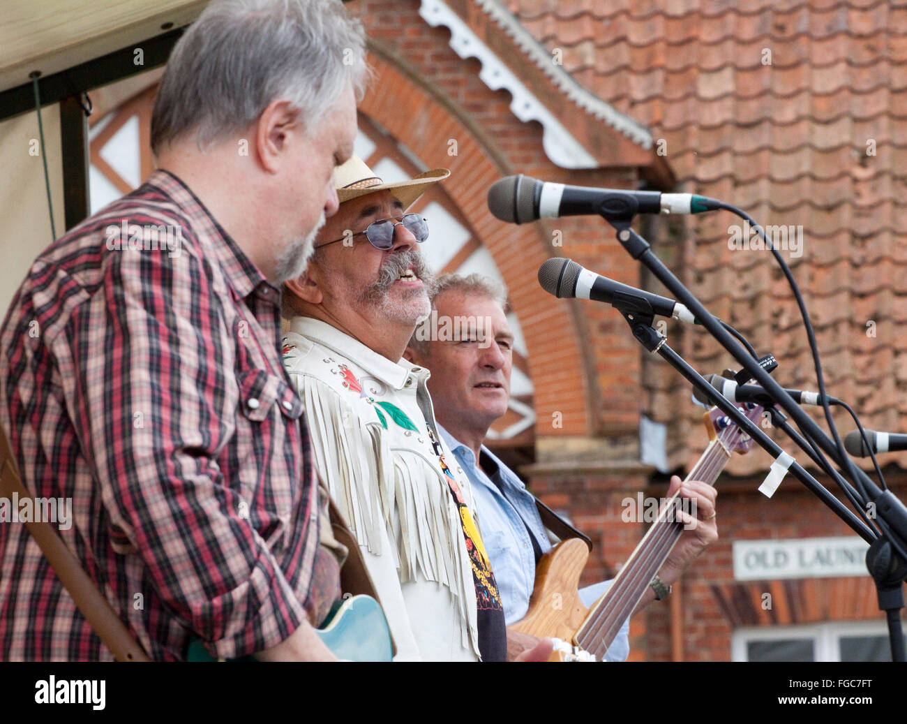 Band The Ugly Guys with Paul Shuttleworth ex-singer with the Kursaal ...