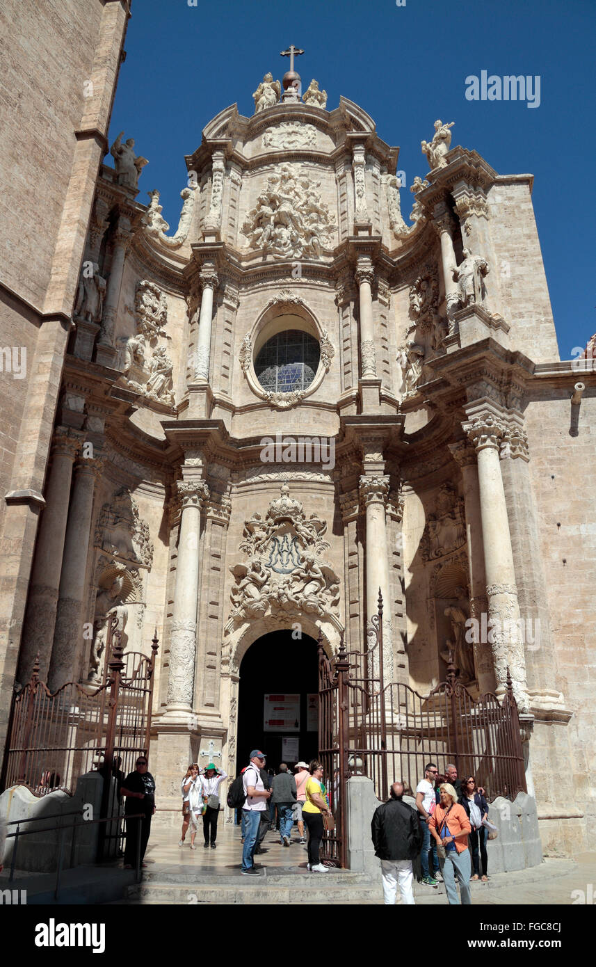 The Iron Gate entrance to Catedral de València, Place de la Reina in ...