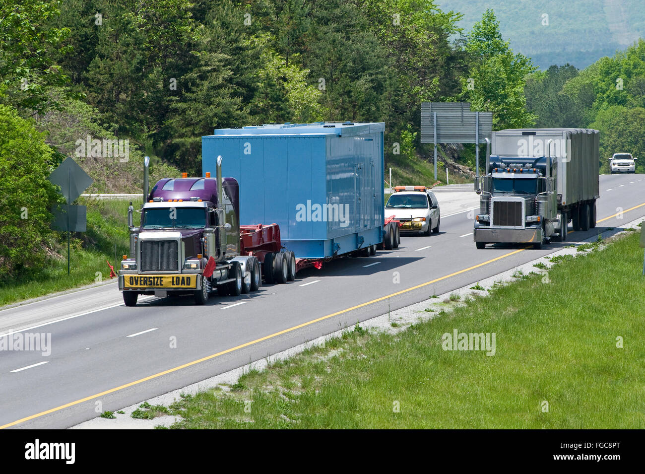 Oversize load semi truck hi-res stock photography and images - Alamy
