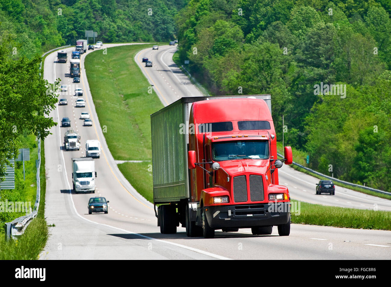 Semi truck highway hi-res stock photography and images - Alamy