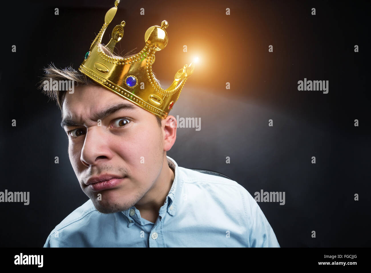King crown business man hi-res stock photography and images - Alamy