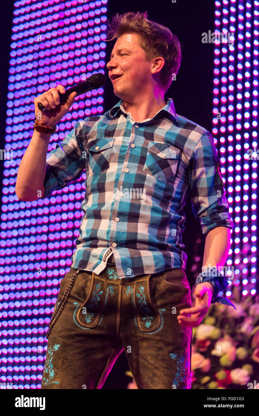 Deutsche schlagersanger hi-res stock photography and images - Alamy