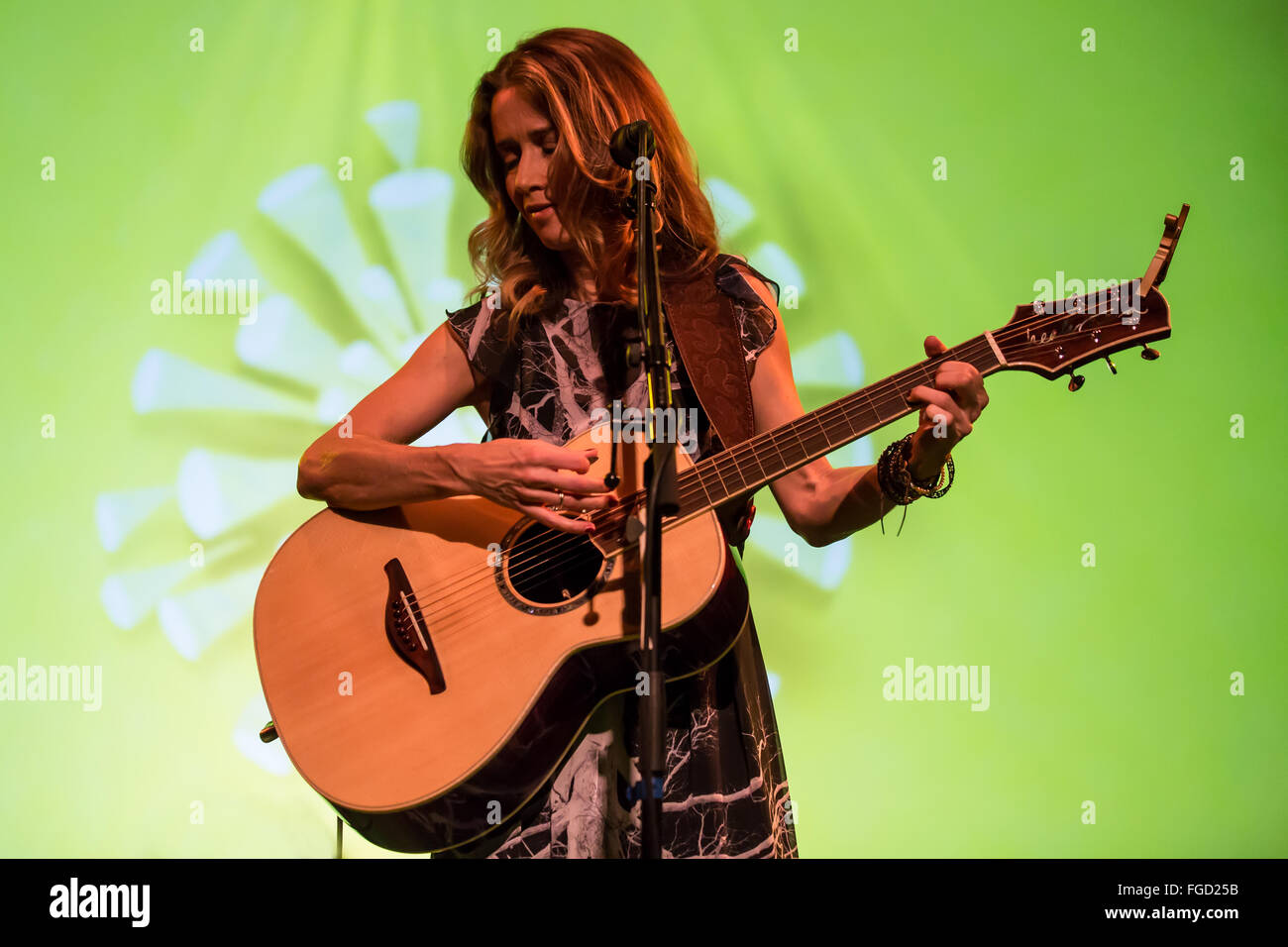 Heather nova hi-res stock photography and images - Alamy