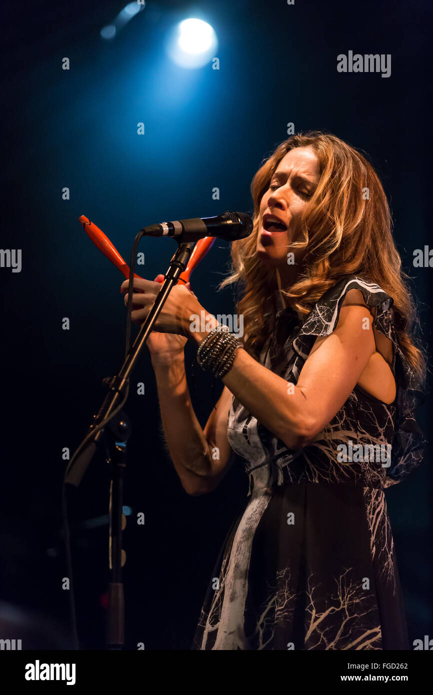 Heather nova singer hi-res stock photography and images - Alamy