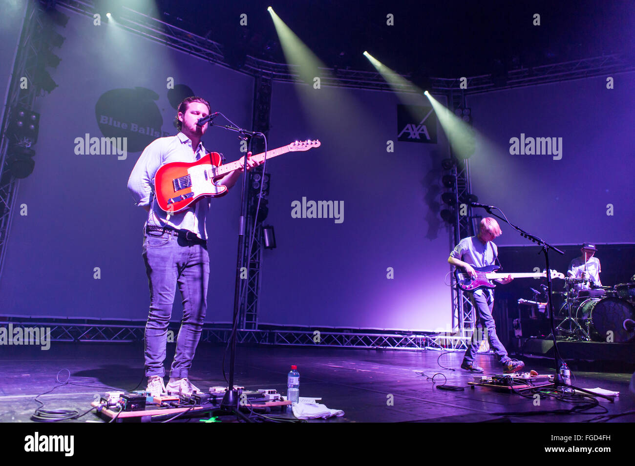 Alt j stage hi-res stock photography and images - Alamy