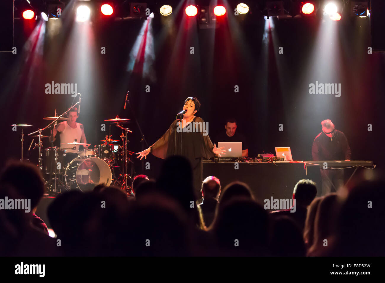 Sian evans singer hi-res stock photography and images - Alamy