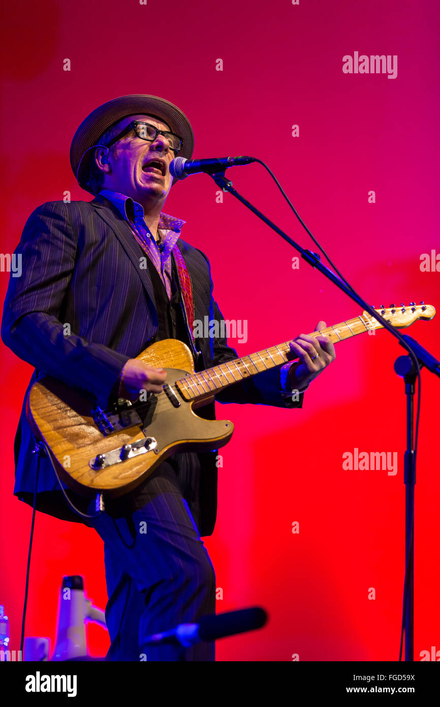Elvis Costello Singer High Resolution Stock Photography and Images - Alamy
