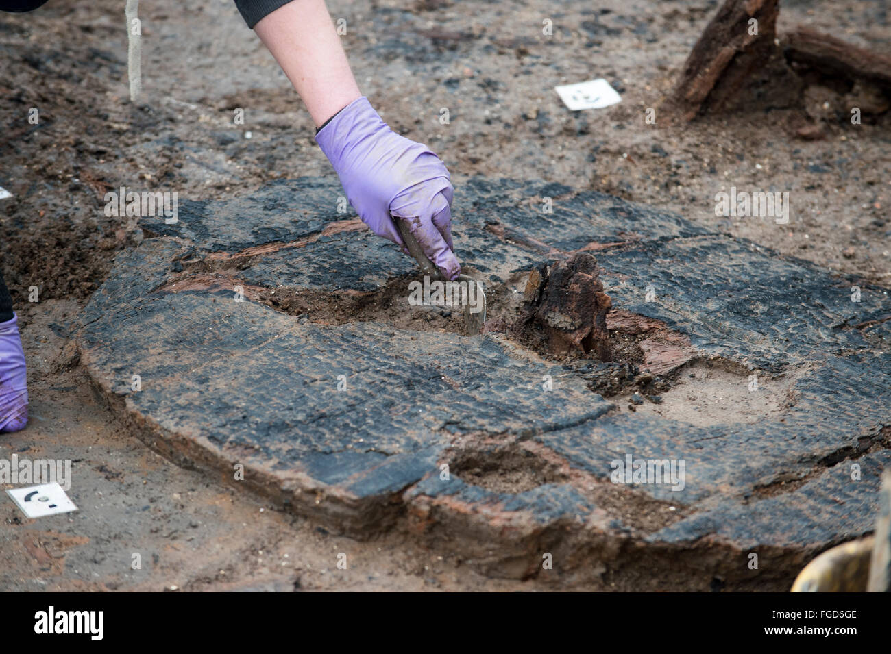 Archaeologists have uncovered a 3000 year old Bronze Age wheel at Must ...