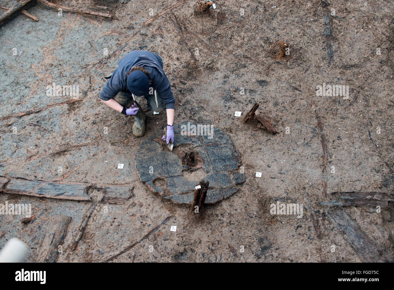 Archaeologists have uncovered a 3000 year old Bronze Age wheel at Must ...