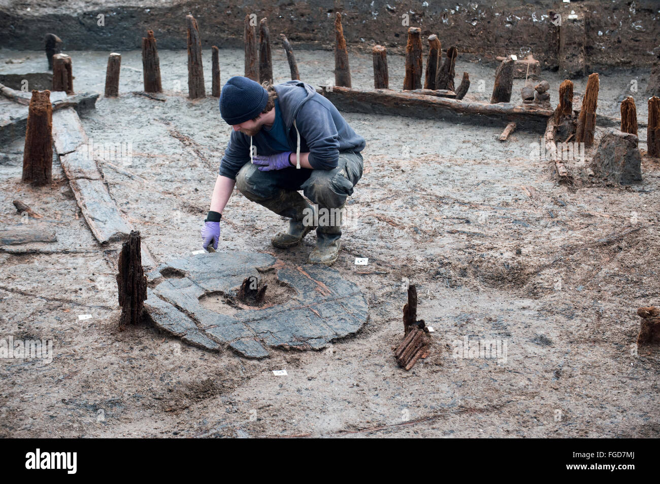 Archaeologists have uncovered a 3000 year old Bronze Age wheel at Must ...