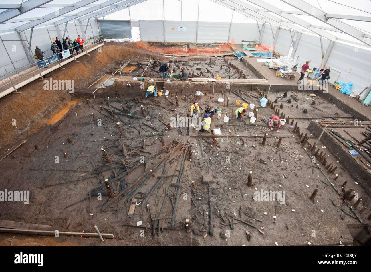 Archaeologists have uncovered a 3000 year old Bronze Age wheel at Must ...