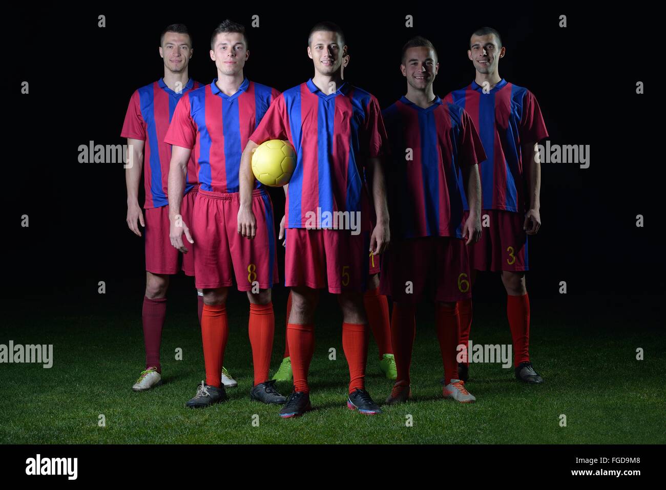 soccer players team Stock Photo - Alamy