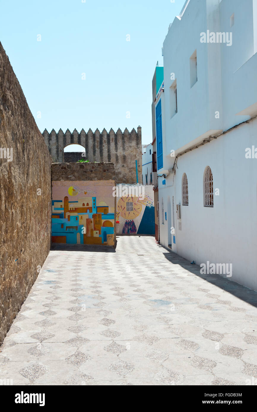 Painted walls in Asilah medina Morocco Stock Photo - Alamy