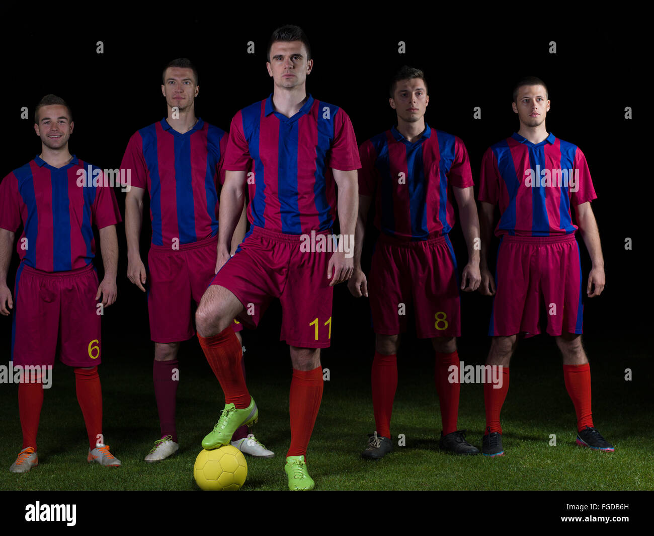soccer players team Stock Photo - Alamy