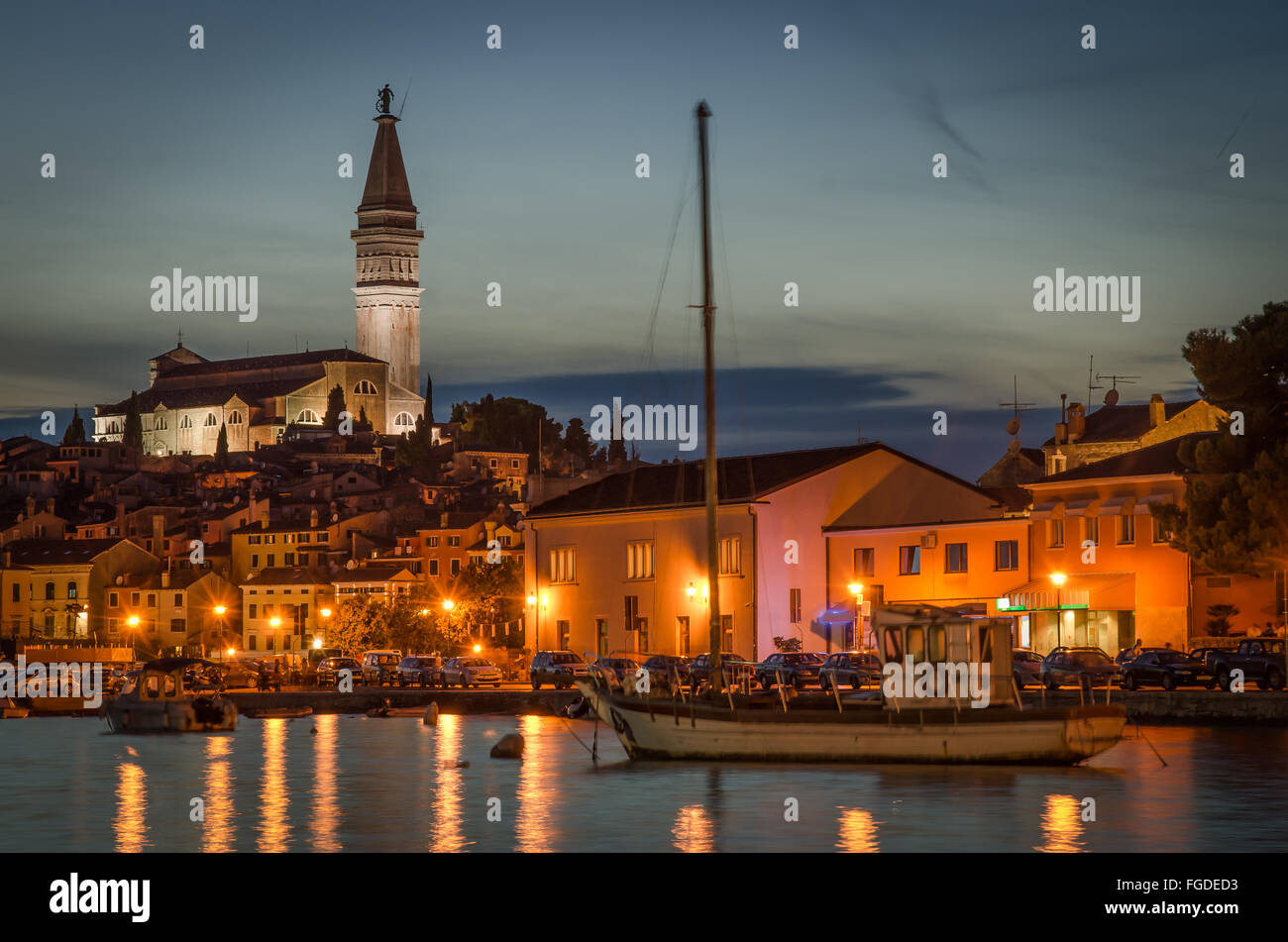Evening in old Croatian city Rovigno (Rovinj), in Istria, night scene ...