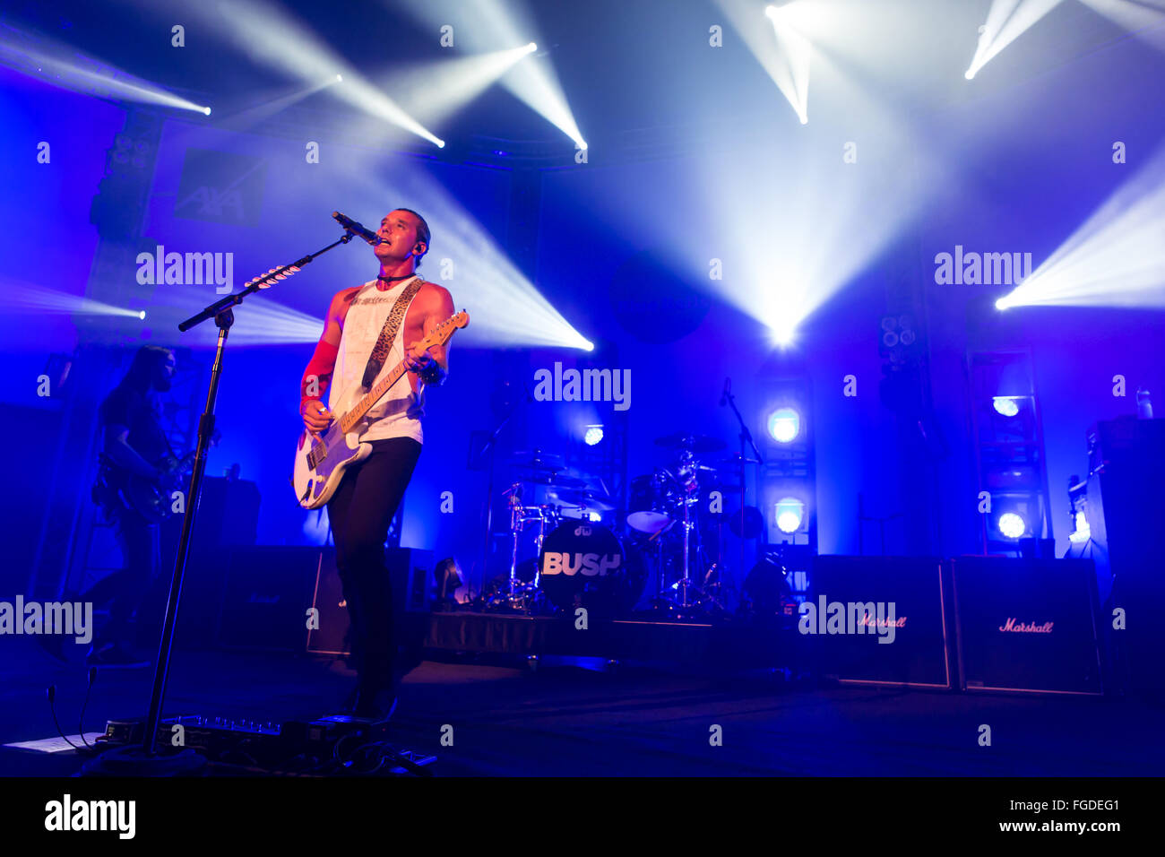 Bush band hi-res stock photography and images - Alamy