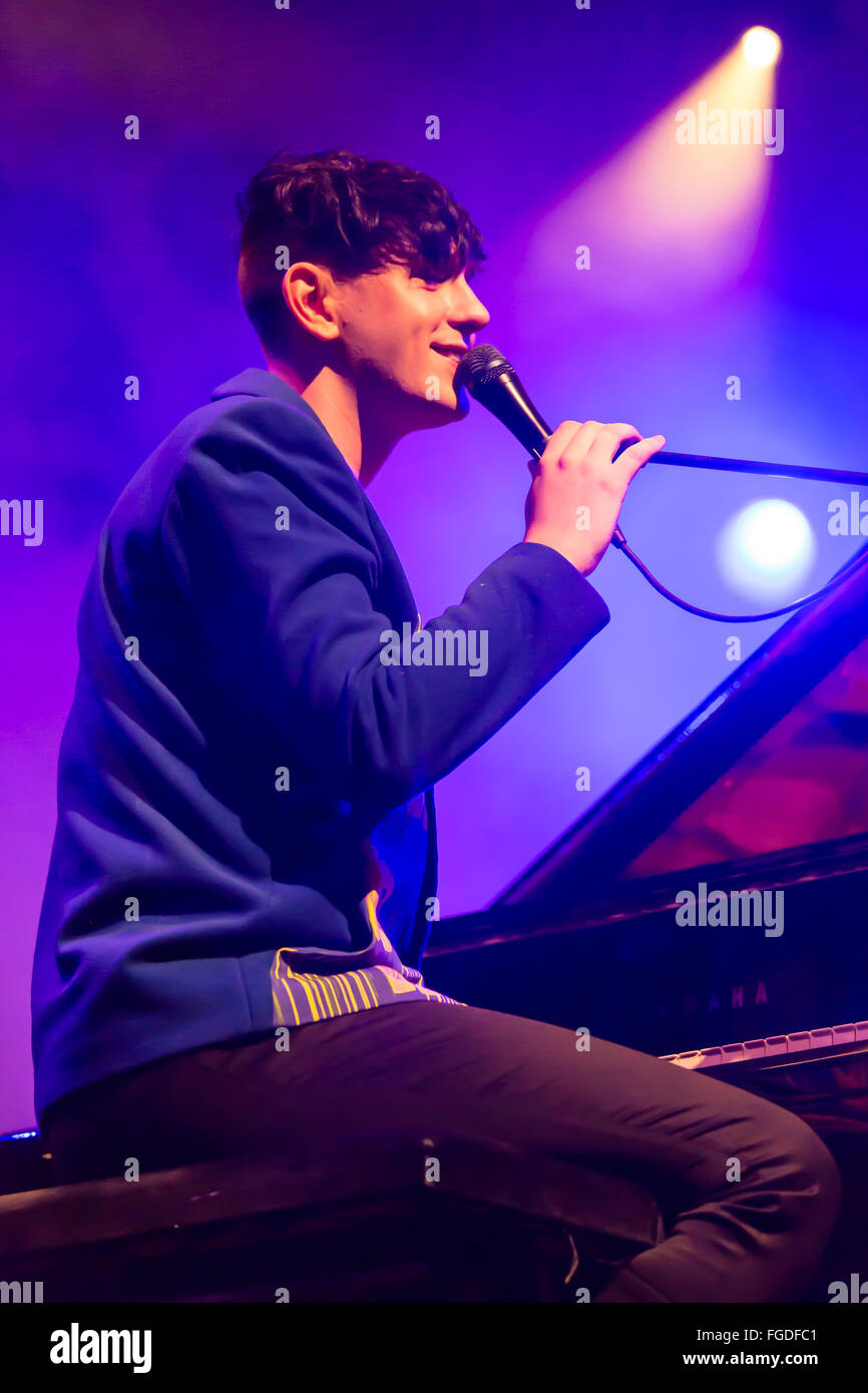 Patrick wolf singer hi-res stock photography and images - Alamy