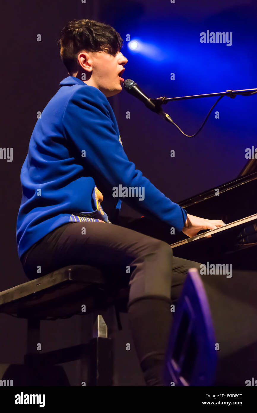 Patrick wolf singer hi-res stock photography and images - Alamy